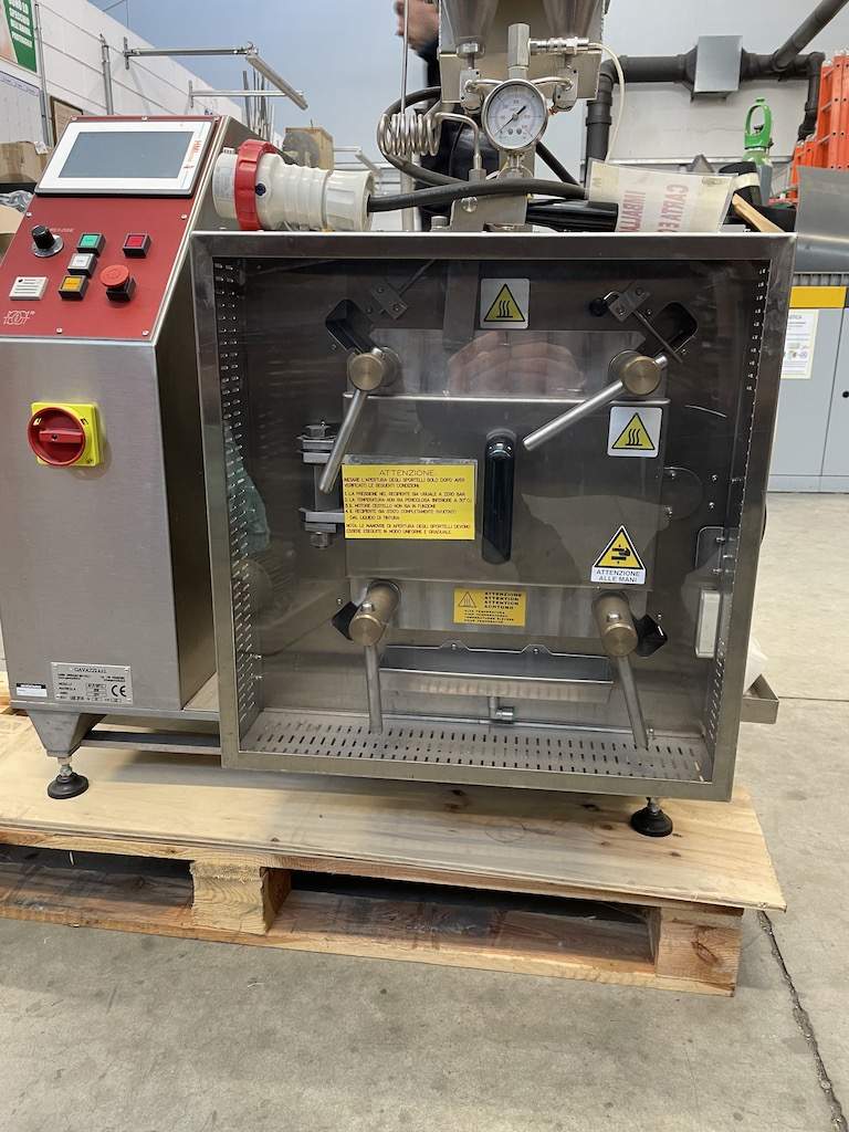 used Laboratory dye machine Gavazzi, Laboratory dye machine for sale